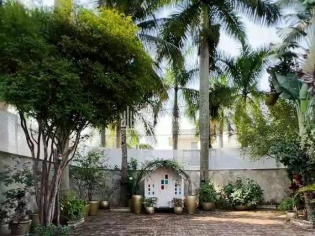 Canto do Forte, Casa Exclusiva c/ 4 Suítes, zona nobre, conforto e Sofisticação