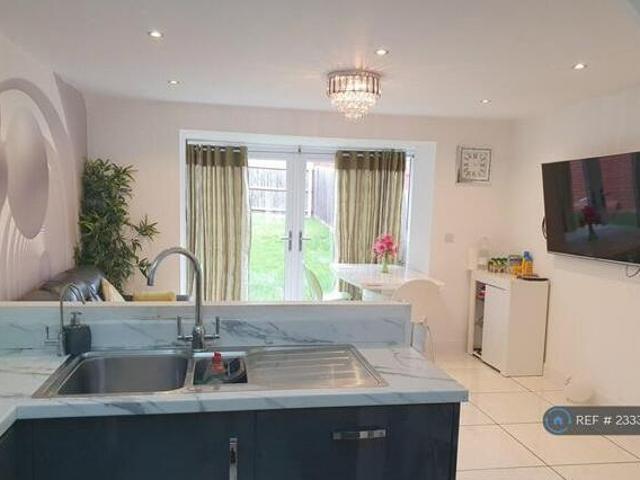 Cantley Road, Great Denham, 4 Bedroom Semi detached
