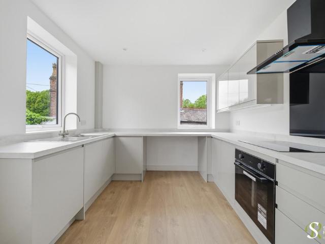 Canute Place, Knutsford 2 bed apartment to rent £1,295 pcm £299 pw