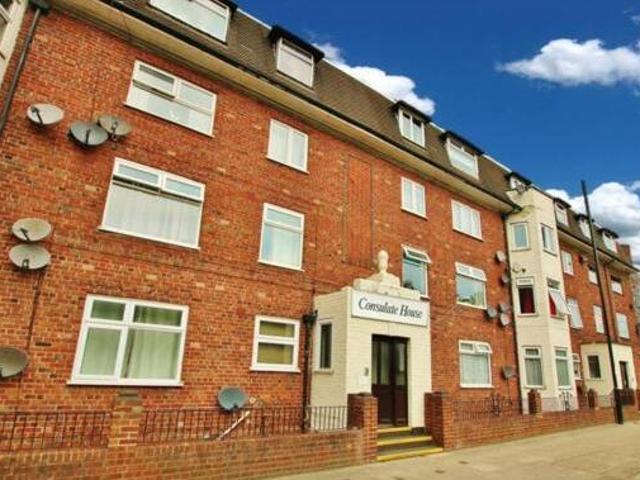 Canute Road, Southampton, 2 Bedroom Flat