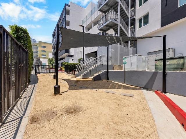 Canvas LA Studio Apartment for Rent at 138 N Beaudry Ave, Los Angeles, CA 90012 Downtown Los Angeles