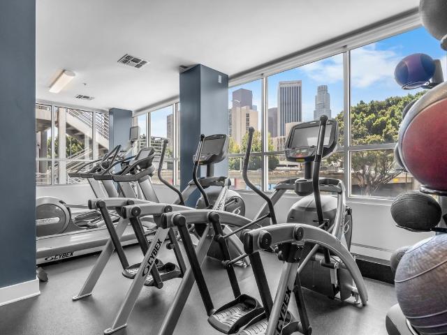 Canvas LA Studio Apartment for Rent at 138 N Beaudry Ave, Los Angeles, CA 90012 Downtown Los Angeles