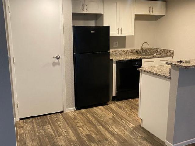 Canyon 35 Studio Apartment for Rent at 4336 N 35th Ave, Phoenix, AZ 85017