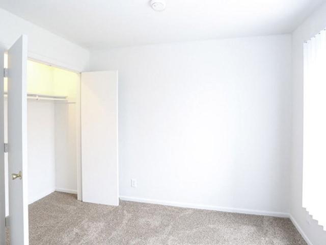 Canyon Creek Apartments 2 Bedroom Apartment for Rent at 9355 Bales Dr, Kansas City, MO 64132 Hidden Valley