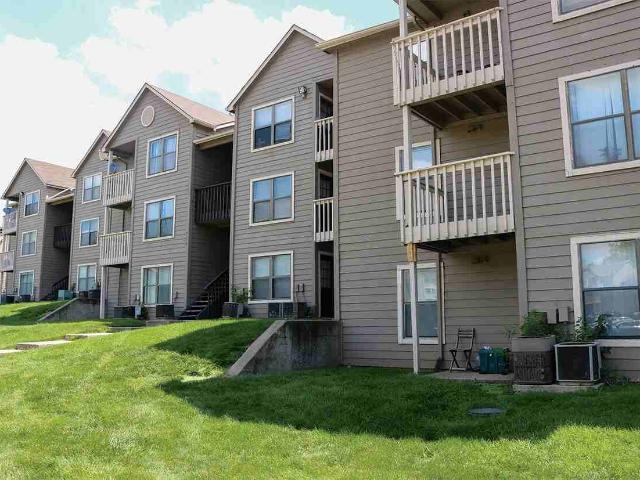 Canyon Creek Apartments 3 Bedroom Apartment for Rent at 9355 Bales Dr, Kansas City, MO 64132 Hidden Valley