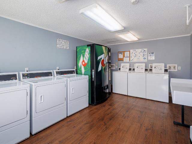 Canyon & Knox Landing 2 Bedroom Apartment for Rent at 600 E Inskip Dr, Knoxville, TN 37912