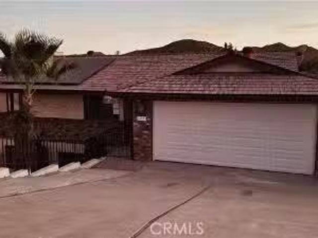 Canyon Lake Dr S