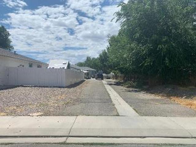 Canyon Land Dr