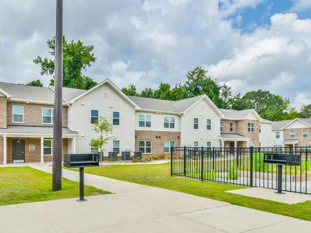 Canaan Crossing 2 Bedroom Apartment for Rent at 1200 Wheat St, Madison, GA 30650