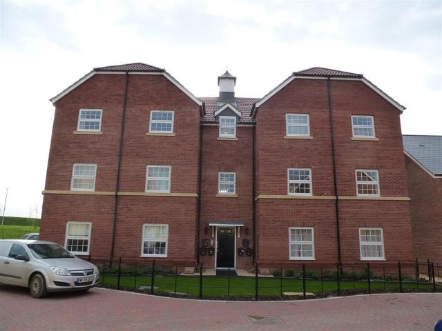 Canal View, Taunton TA2, 2 bed flat to rent, £1,095 pcm | PrimeLocation