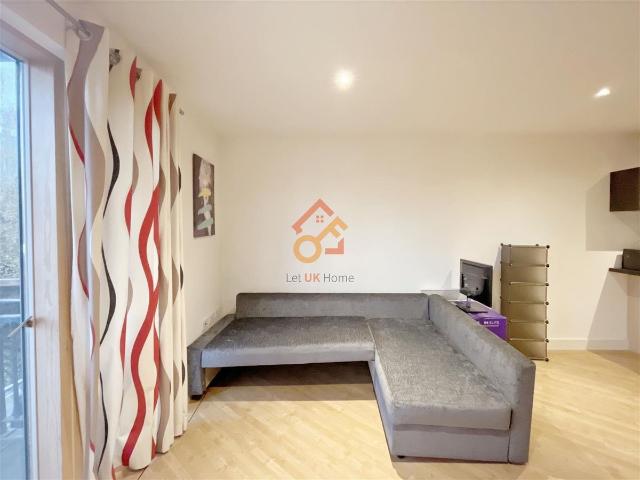 Canal Wharf, 14 Waterfront Walk, Birmingham B1, 2 bed flat to rent, £1,275 pcm | PrimeLocation
