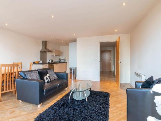Canal Wharf, Waterfront Walk B1, 2 bed flat to rent, £1,250 pcm | PrimeLocation