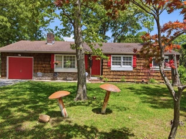 Canal Rd, Port Jefferson Station, Home For Sale