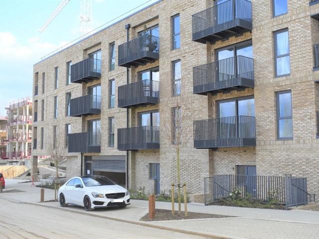 Canal Street, Campbell Park, Milton Keynes, Buckinghamshire. MK9, 1 bed property to rent, £1,250 pcm | PrimeLocation