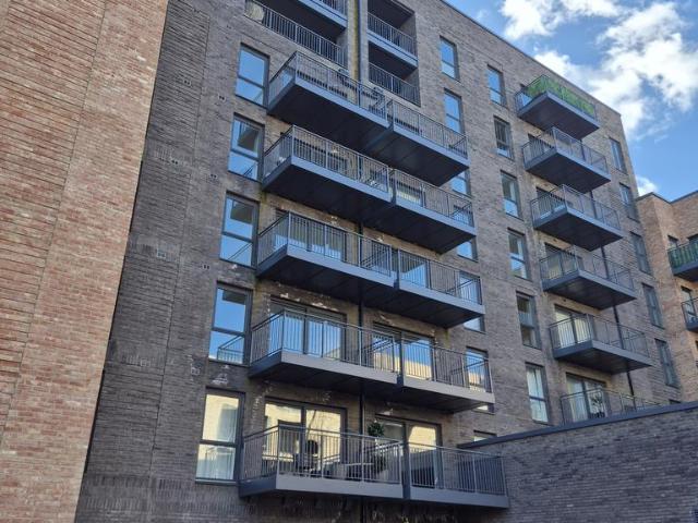 Canal Street, Campbell Park MK9 1 bed apartment to rent £1,650 pcm £381 pw