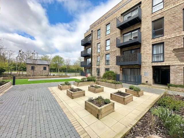 Canal Street, Campbell Park, MK9 1 bed flat to rent £1,193 pcm £275 pw