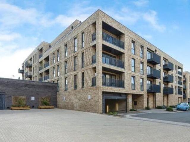 Canal Street, Milton Keynes, 2 Bedroom Flat