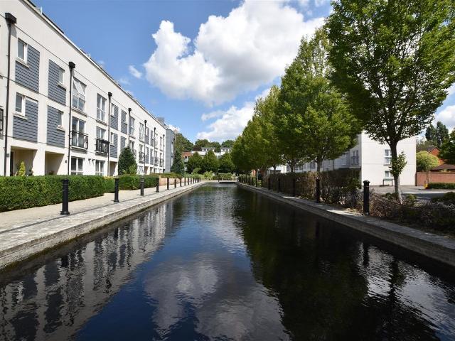 Canalside, Redhill RH1, 2 bed maisonette to rent, £1,750 pcm | PrimeLocation