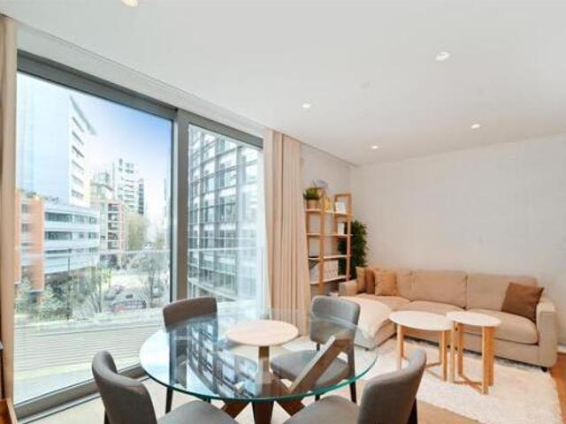 Canalside Walk, London, 2 Bedroom Apartment