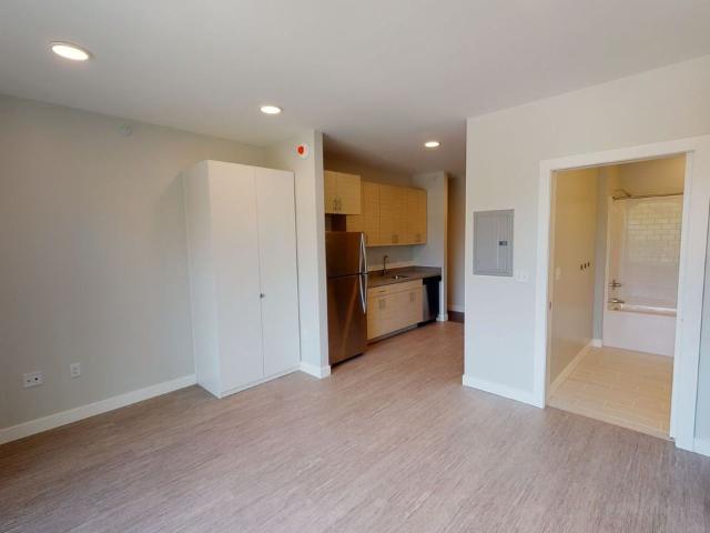 Canary Lofts 1 Bedroom Apartment for Rent at 2530 University Ave, Des Moines, IA 50311 Drake