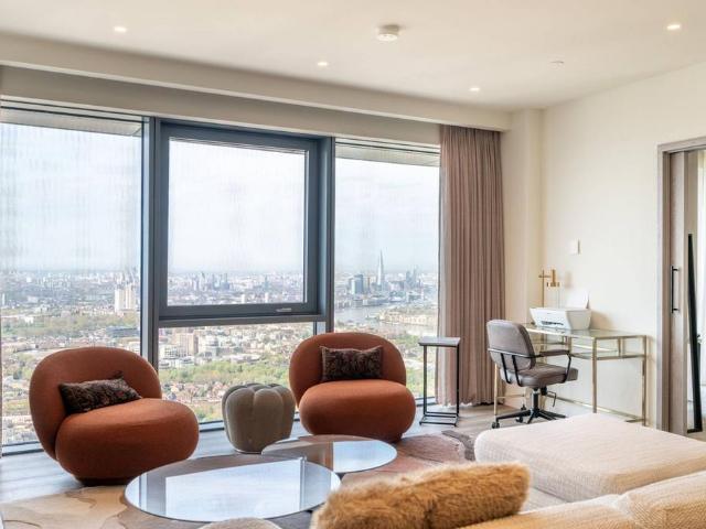 Canary Wharf, Tower Hamlets, London, E22 3 bed flat to rent £6,998 pcm £1,615 pw