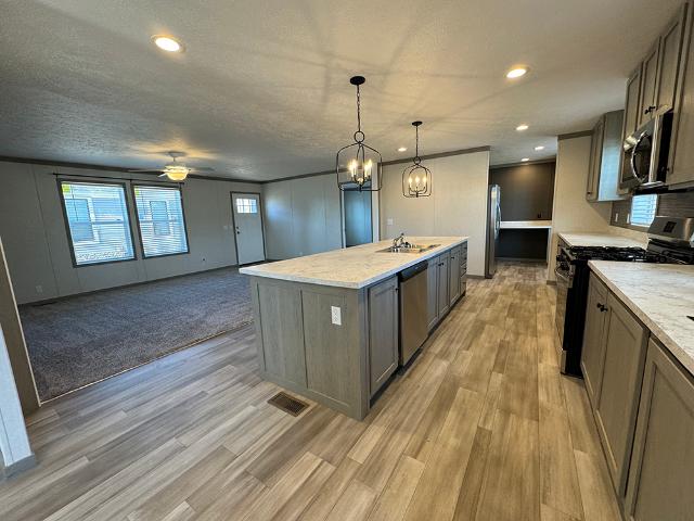 Candlewood MHC LLC