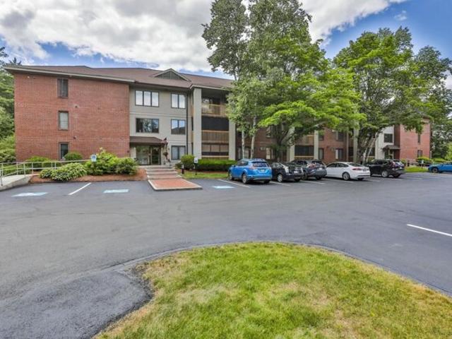 Candlewood Park Unit U, Nashua, Condo For Sale