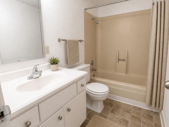 Candlewyck Apartments 3 Bedroom Apartment for Rent at 100 Candlewyck Dr, Kalamazoo, MI 49001 South Westnedge