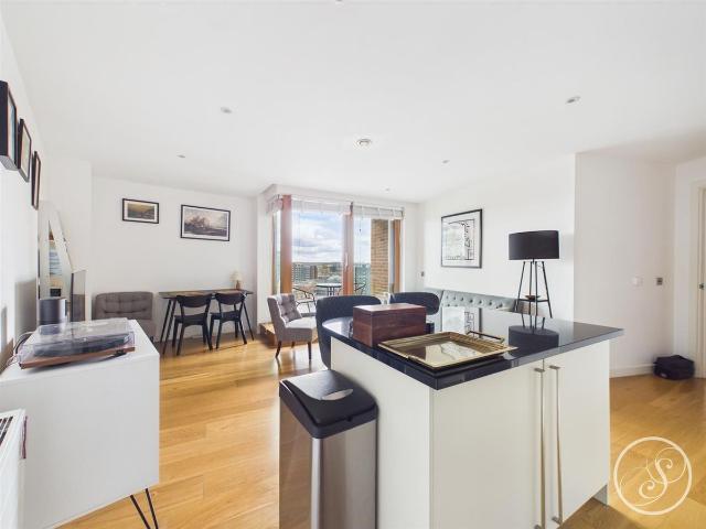 Candle House, Wharf Approach, Leeds LS1, 1 bed flat to rent, £1,195 pcm | PrimeLocation