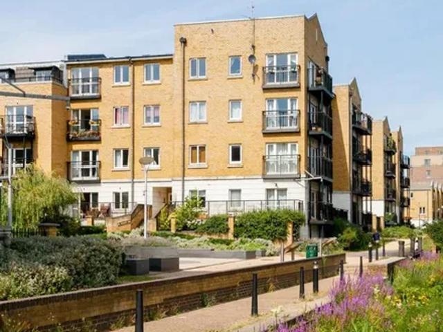 Candle Street, London, E1 4RP, United Kingdom | 2 bed apartment for rent #140397009 | Rentberry