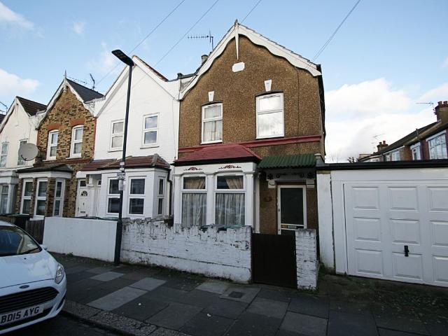 Candler Street, London N15, 2 bed flat to rent, £1,950 pcm | PrimeLocation