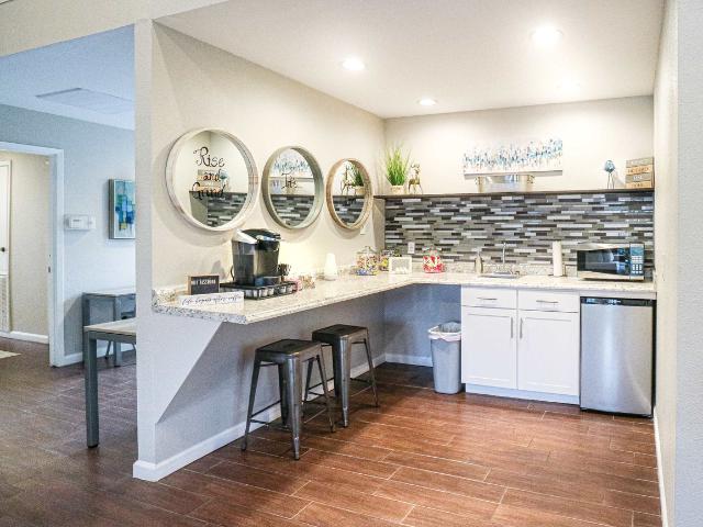 Candleridge Park Apartments 1 Bedroom Apartment for Rent at 1601 Wooded Pine Dr, Houston, TX 77073