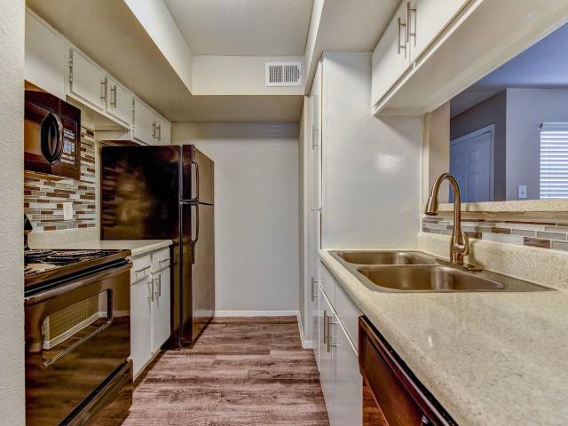 Candleridge Park Apartments 1 Bedroom Apartment for Rent at 1601 Wooded Pine Dr, Houston, TX 77073