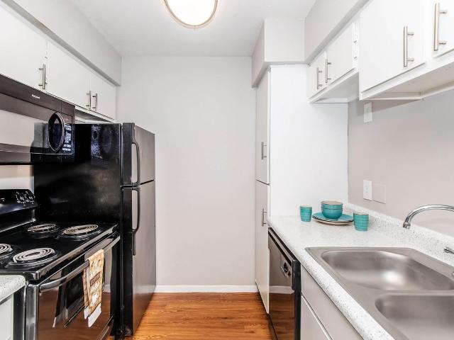 Candleridge Park Apartments 2 Bedroom Apartment for Rent at 1601 Wooded Pine Dr, Houston, TX 77073