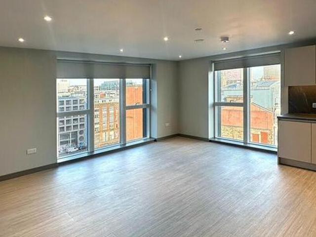 Candleriggs, Trongate, 3 Bedroom Apartment