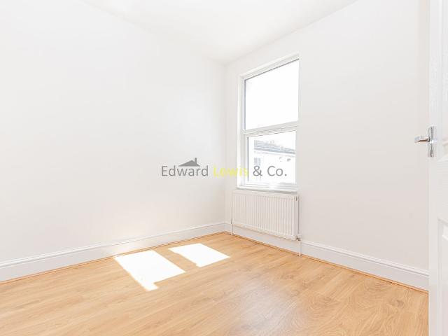 Cann Hall Road, Leytonstone E11, 3 bed flat to rent, £2,297 pcm | PrimeLocation