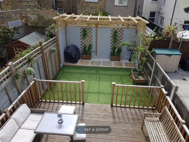 Cann Hall Road, London E11, Room to rent, £750 pcm | PrimeLocation