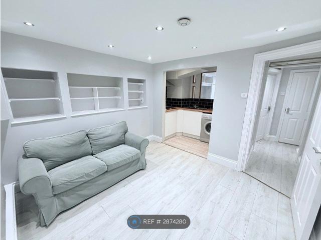 Cann Hall Road, London E11, 1 bed flat to rent, £1,400 pcm | PrimeLocation