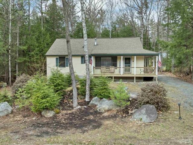Cannes St, Moultonborough, Home For Sale