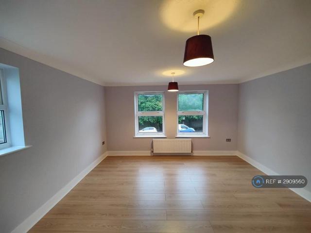 Canning Road, Croydon, CR0 2 bed flat to rent £1,900 pcm £438 pw