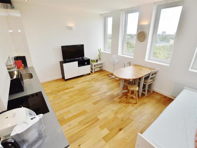 Canning Road, London E15, 1 bed flat to rent, £1,500 pcm | PrimeLocation