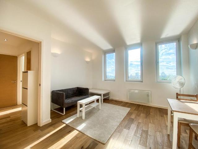 Canning Road, Stratford, E15 1 bed flat to rent £1,647 pcm £380 pw