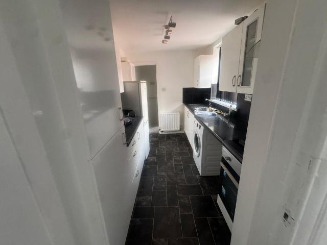 Canning Street, Newcastle upon Tyne NE4 3 bed flat to rent £1,000 pcm £231 pw