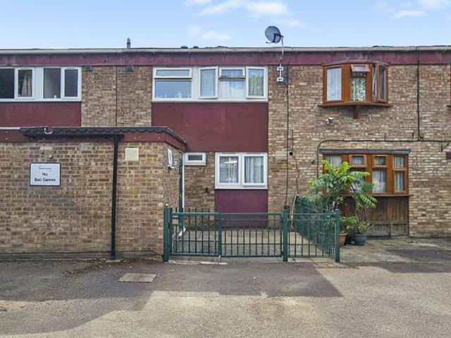 Canning Town, London, London, E16 4 bed terraced house to rent £3,000 pcm £692 pw