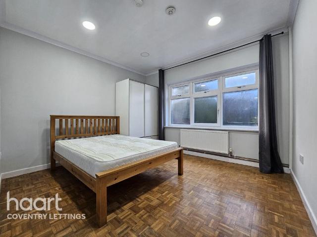Cannon Close, Coventry 6 bed detached house to rent £2,300 pcm £531 pw