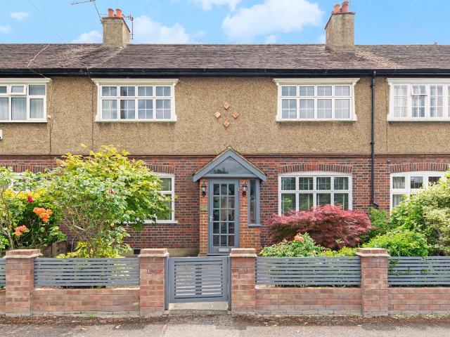 Cannon Close, London SW20, 3 bed detached house to rent, £3,000 pcm | PrimeLocation