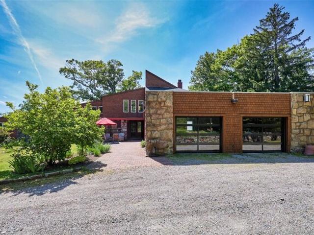 Cannon Hill Rd, Tuxedo Park, Home For Sale