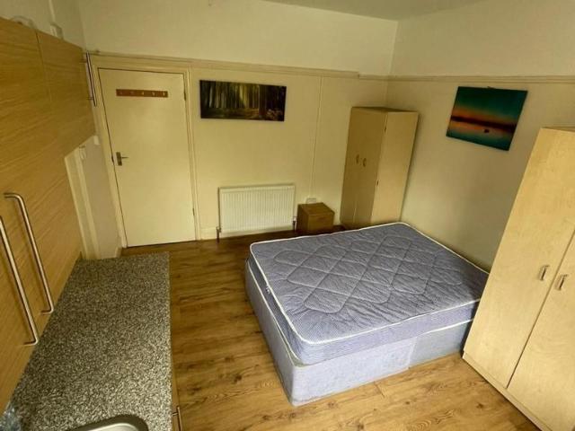 Cannon Hill, Southgate Studio to rent £1,195 pcm £276 pw