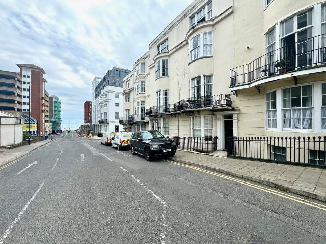 Cannon Place, Brighton BN1, 1 bed flat to rent, £1,250 pcm | PrimeLocation
