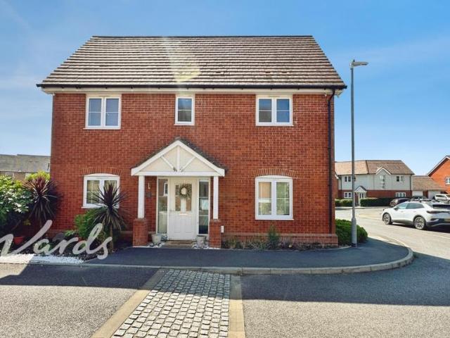 Cannock Drive Langley ME15 3 bed detached house to rent £1,900 pcm £438 pw